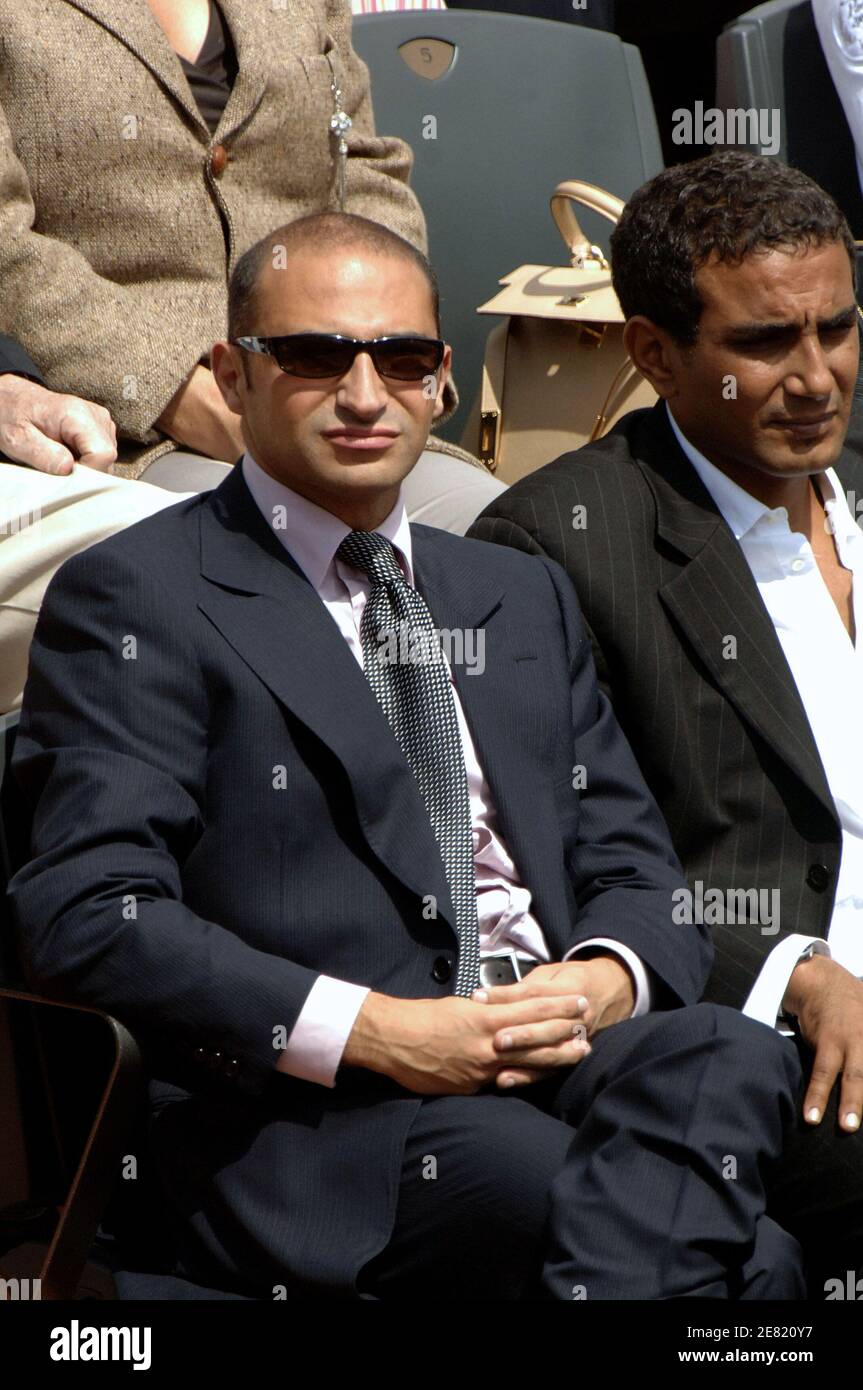 Roland garros arena hi-res stock photography and images - Alamy