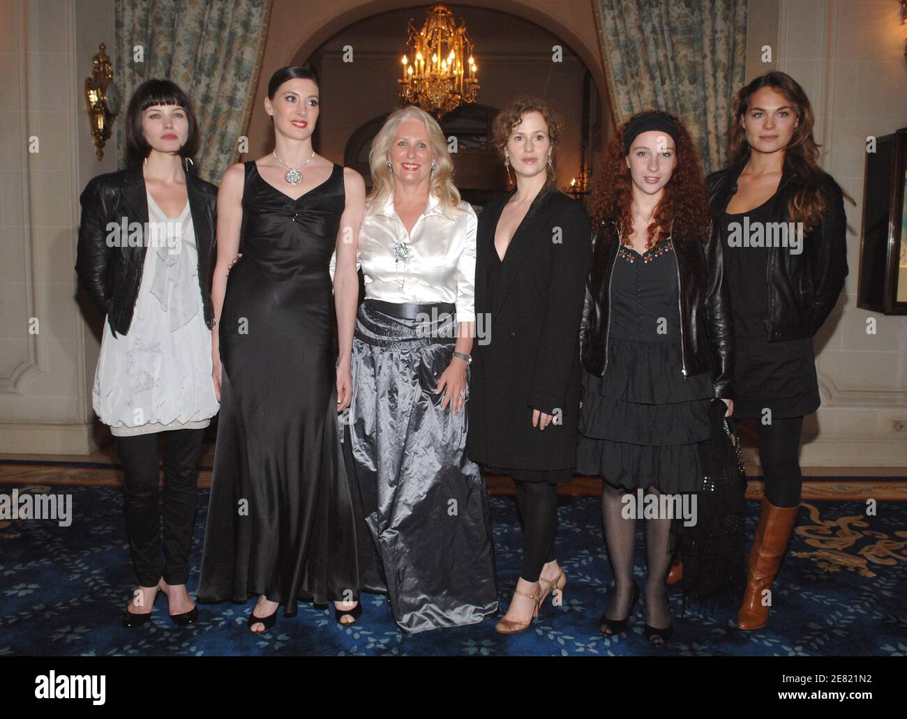 Actress lola naymark hi-res stock photography and images - Alamy