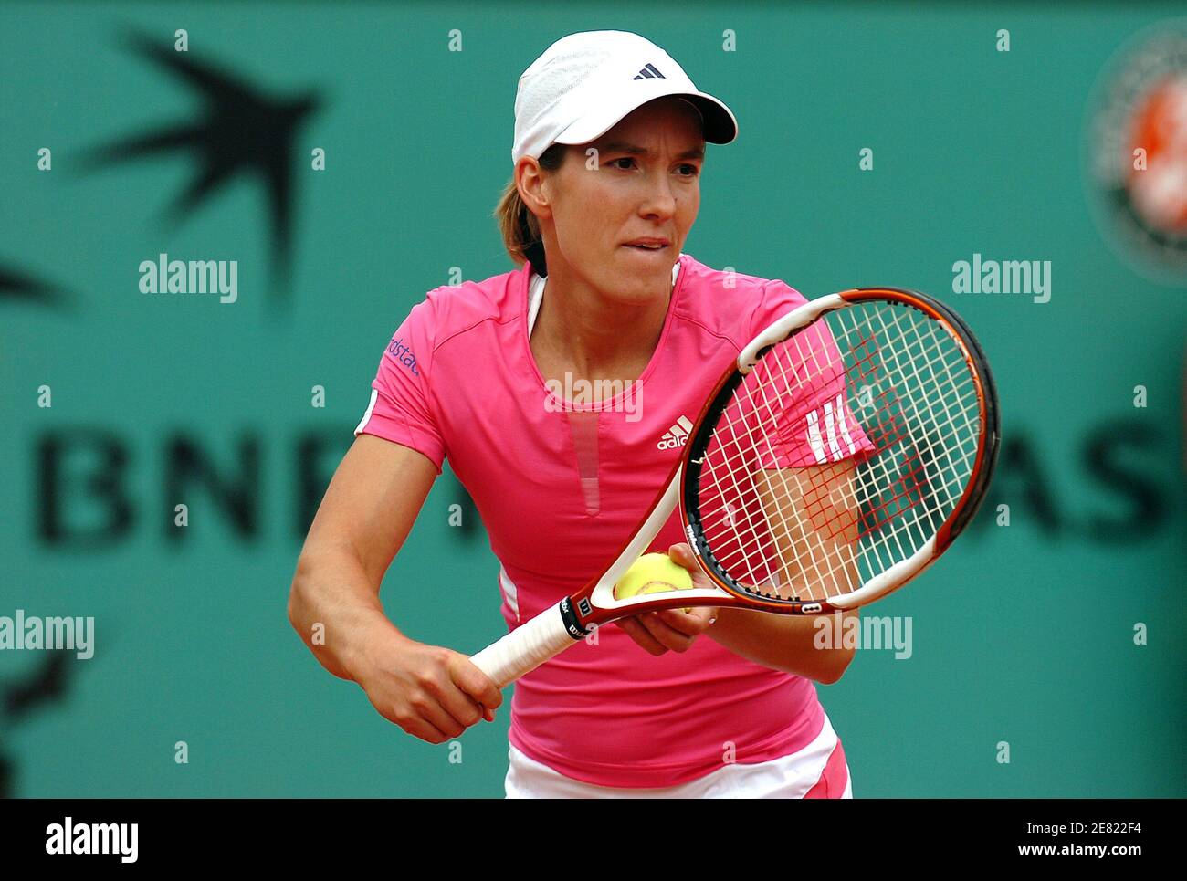 Belgium's Justine Henin defeats Italy's Mara Santangelo, 6-2, 6-3, in ...