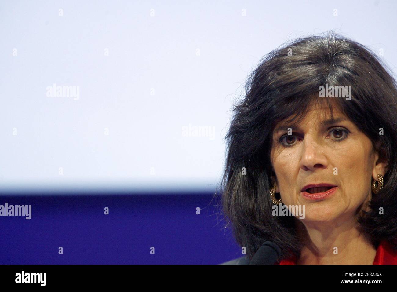 390 150 hi-res stock photography and images - Alamy