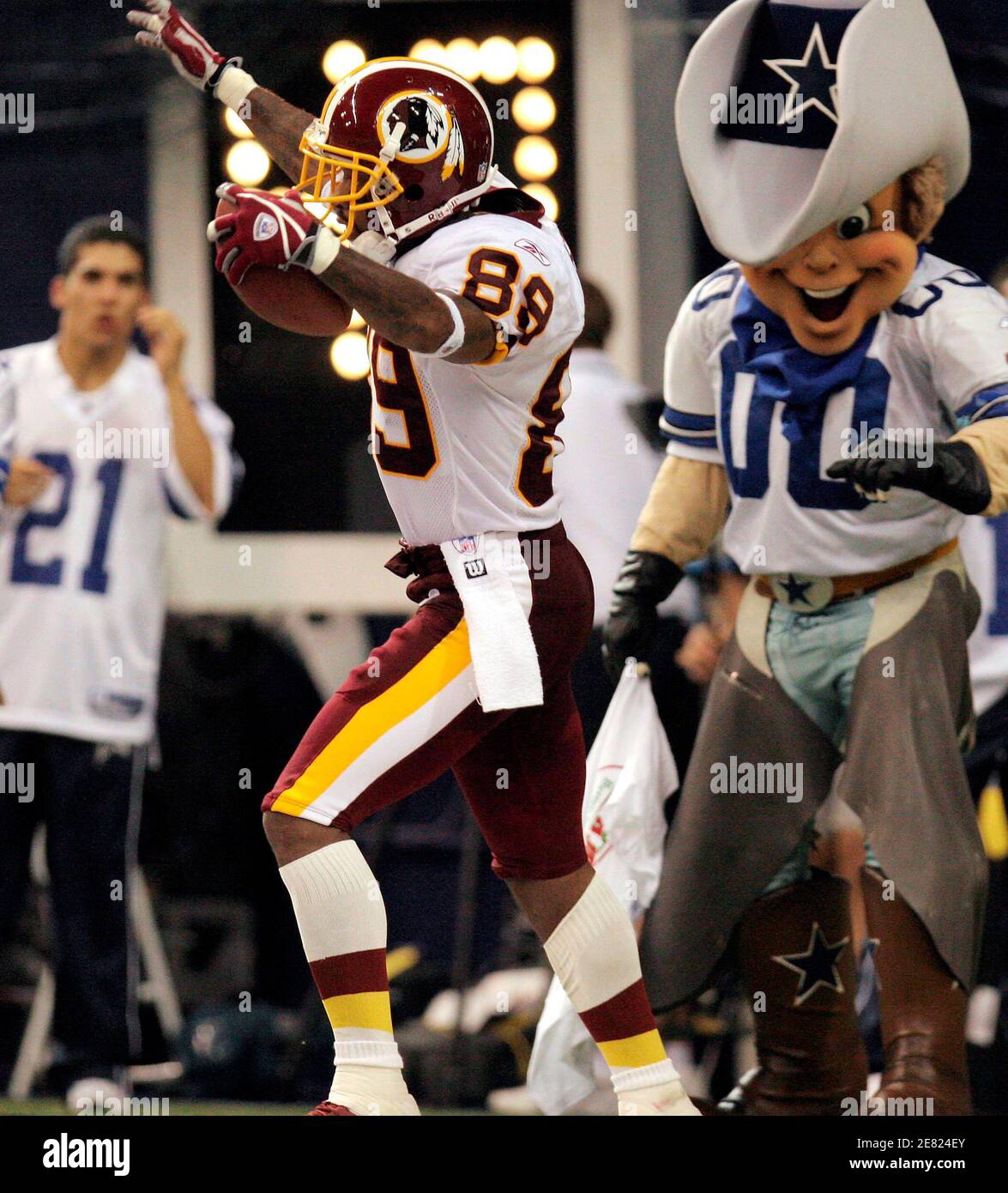 Redskins Mascot High Resolution Stock Photography and Images - Alamy