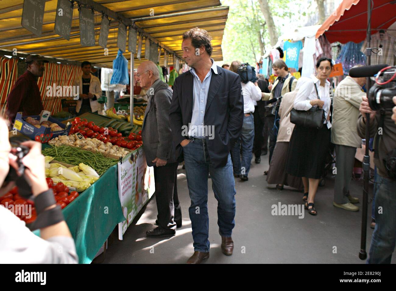 French actor Vincent Lindon supports MoDem's candidates for the up ...