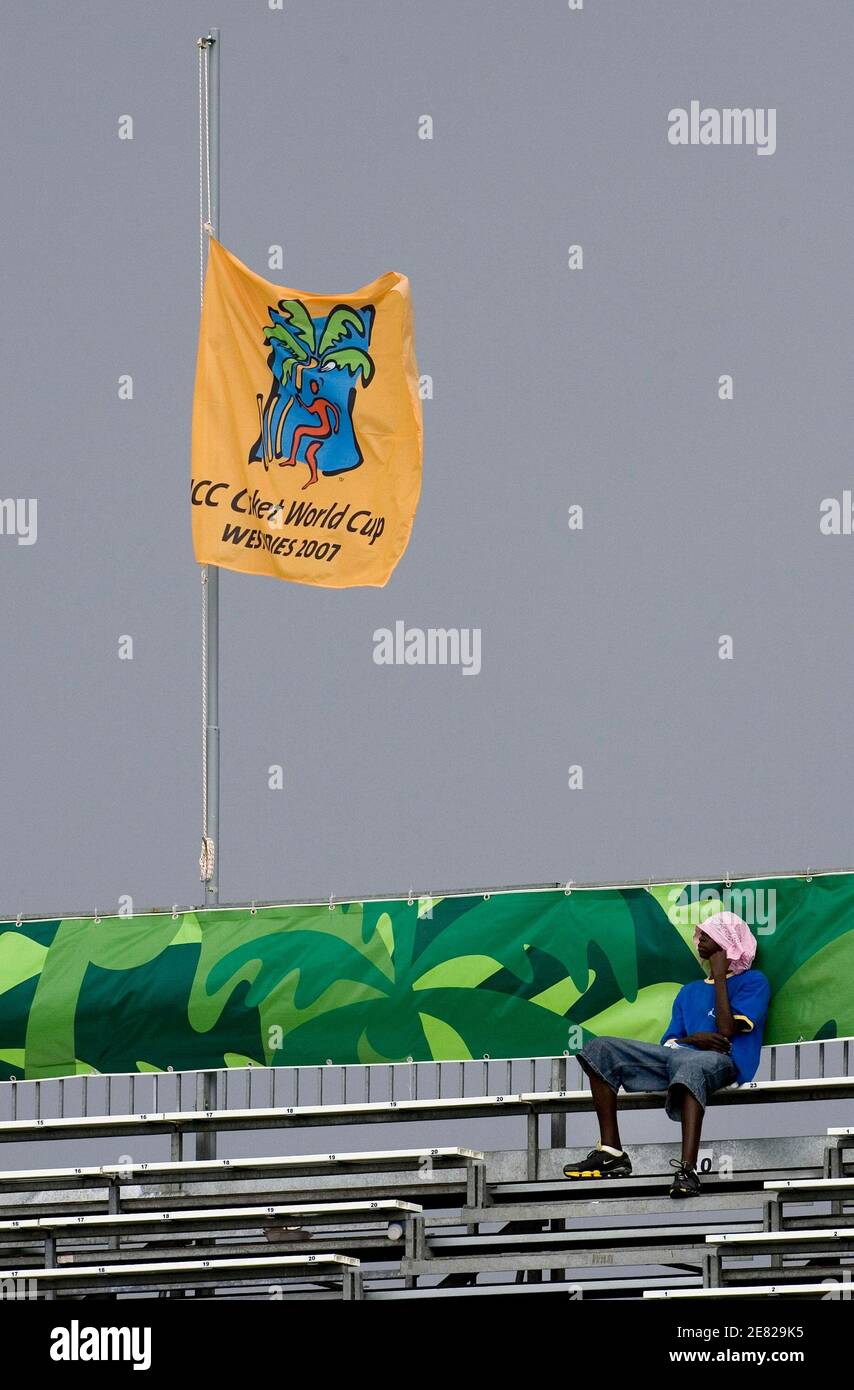 Pakistan saint lucia flag hi-res stock photography and images - Alamy