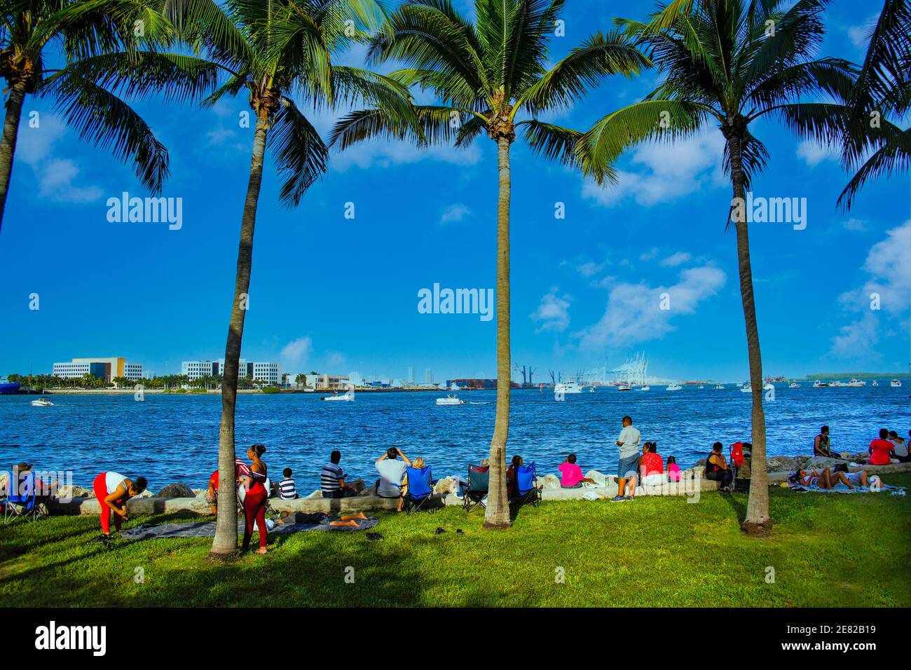 Bayfront park hi-res stock photography and images - Alamy