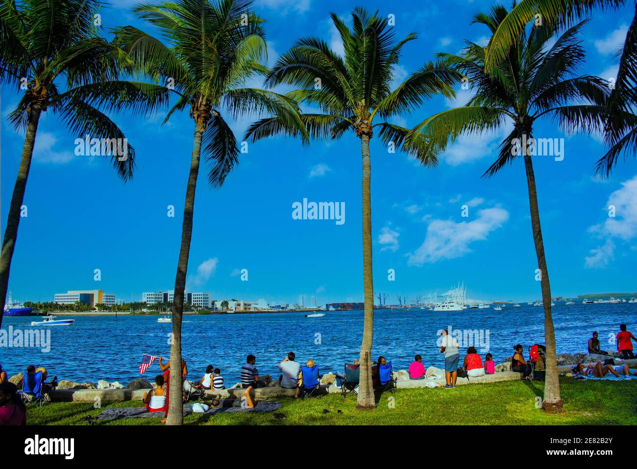 Bayfront park hi-res stock photography and images - Alamy