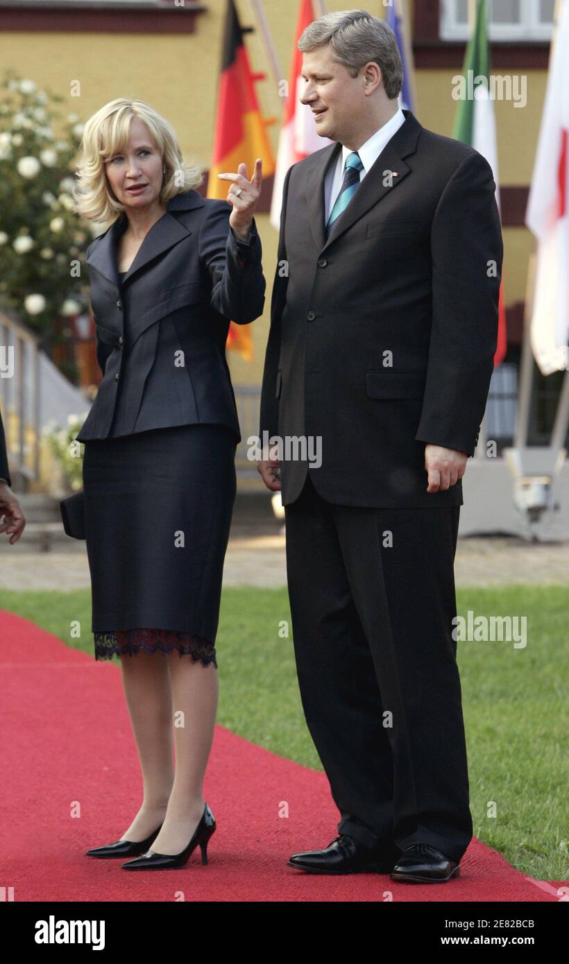 Stephen harper wife laureen hi-res stock photography and images - Alamy