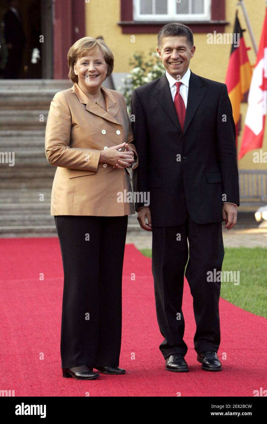 Angela merkel husband joachim sauer hi-res stock photography and images ...