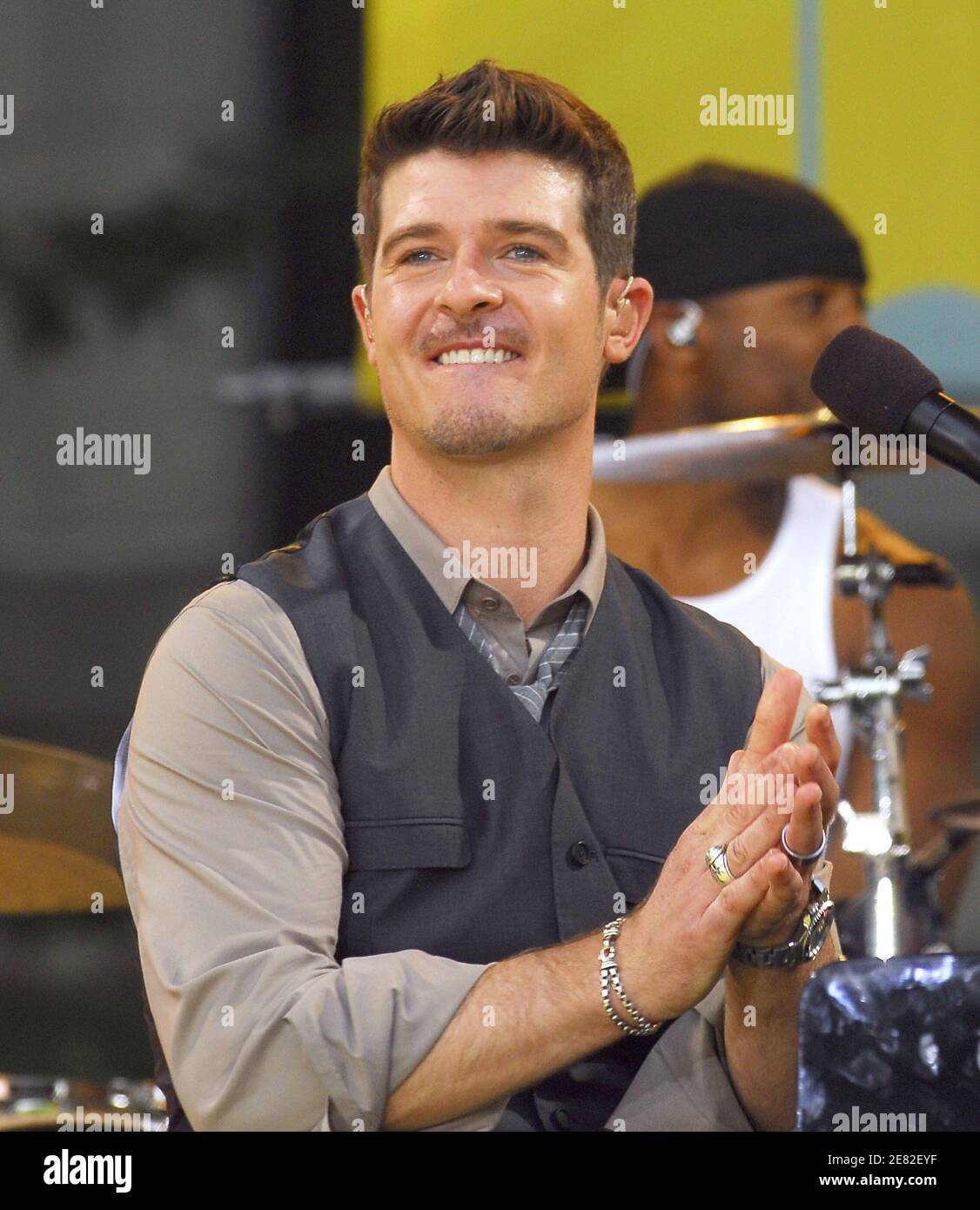 "Singer Robin Thicke performs at the 2007 ""Good Morning America ...