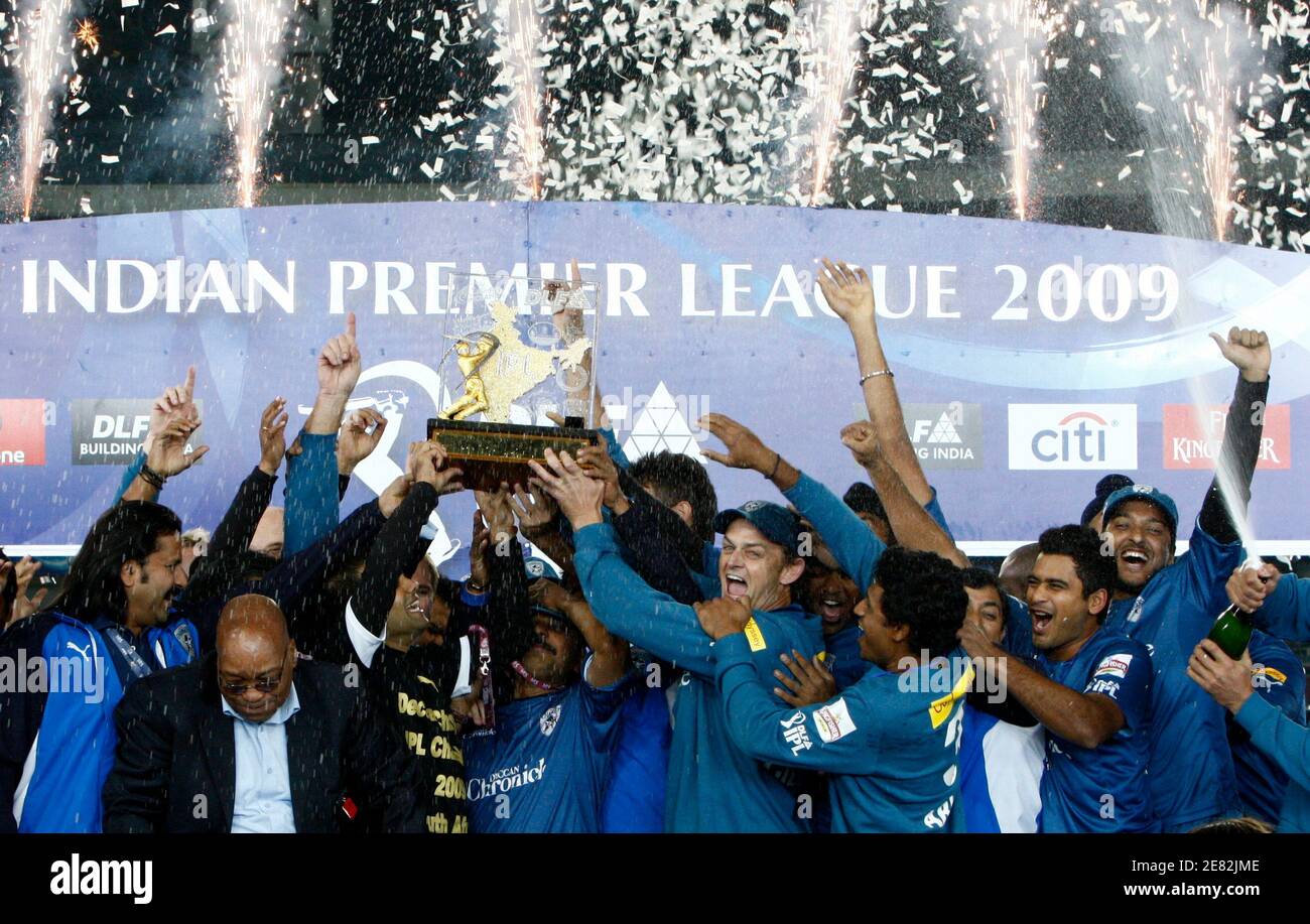 Indian premier league trophy hi-res stock photography and images - Alamy