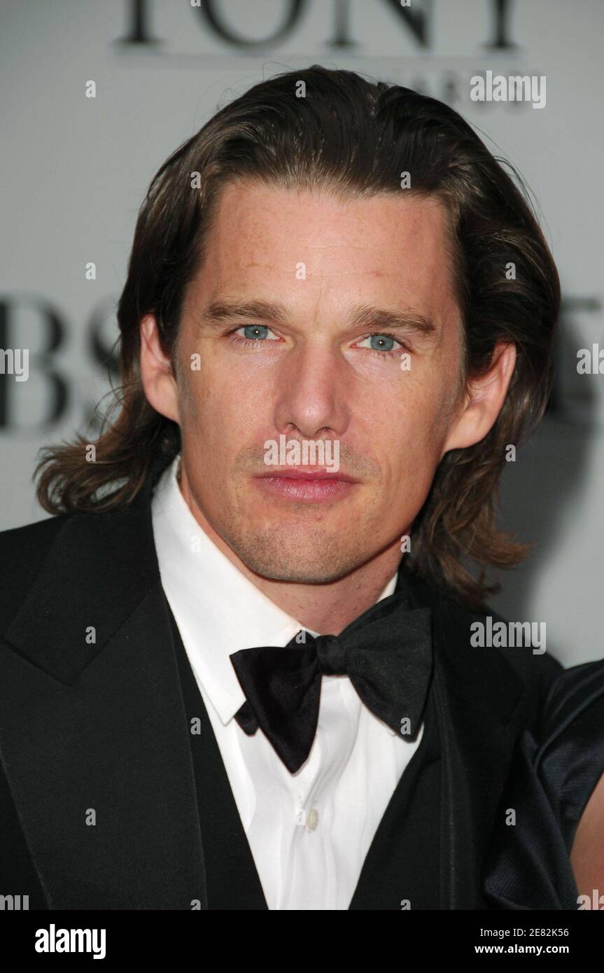 Tony hawke hi-res stock photography and images - Alamy