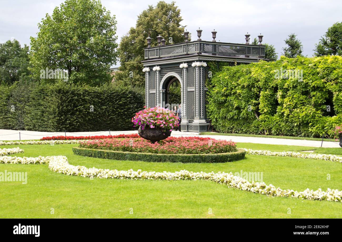 Schloss Schoenbrunn Palace, Vienna - Austria Stock Photo - Alamy