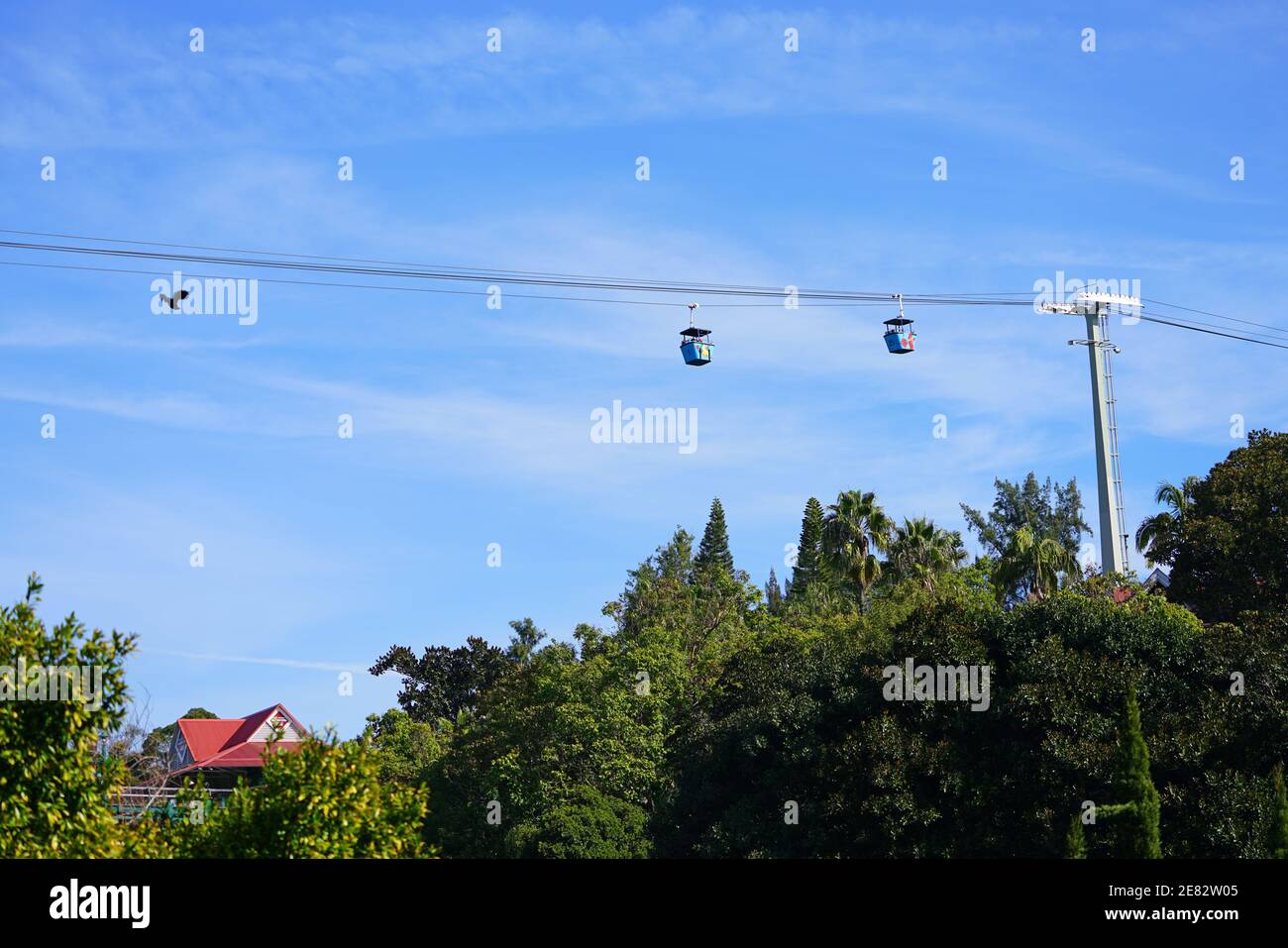Skyfari aerial tram hi-res stock photography and images - Alamy