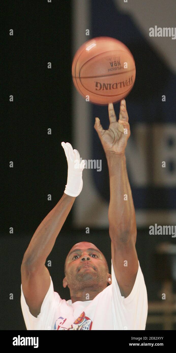 Cuttino mobley clippers hi-res stock photography and images - Alamy