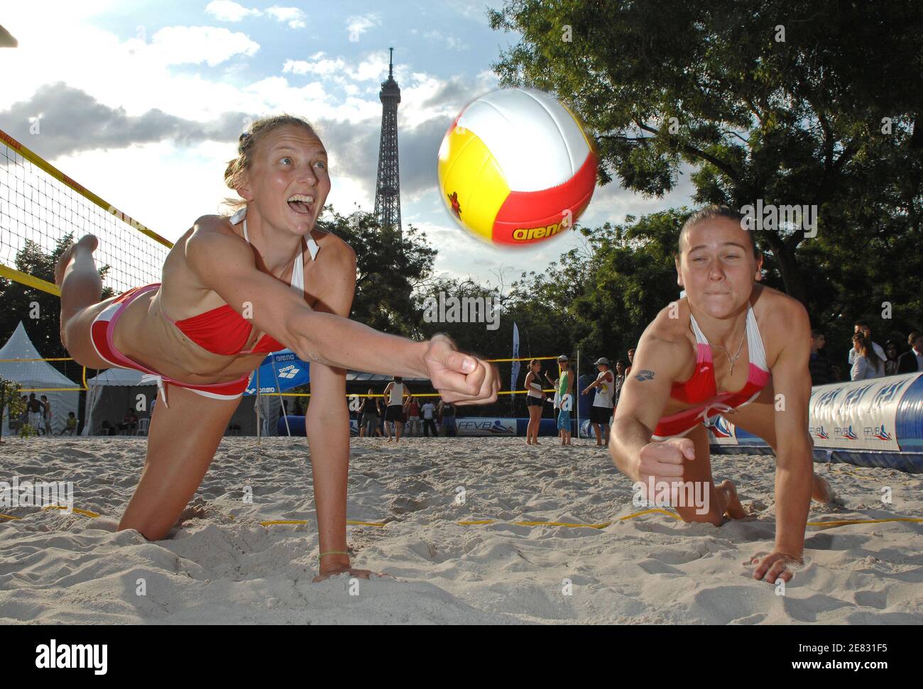Paris Beach Volley High Resolution Stock Photography and Images - Alamy