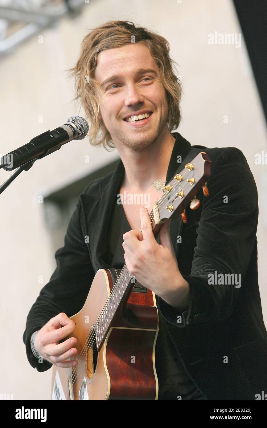 EXCLUSIVE. Julien winner of 'Nouvelle Star 2007' performs during the ...