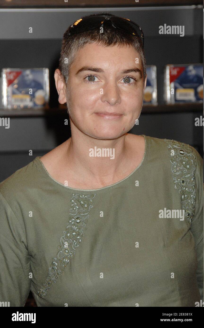 Irish pop singer and activist Sinead O'Connor makes an in-store ...