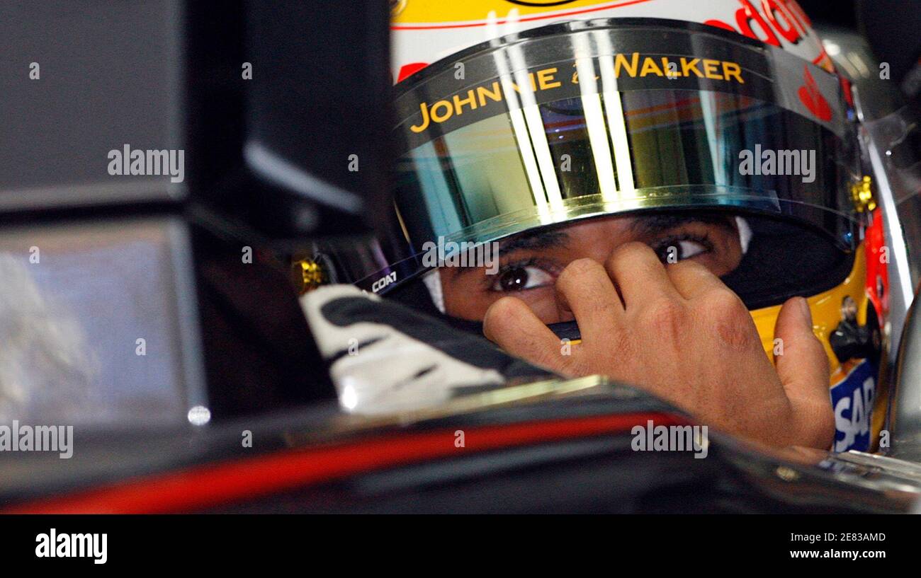 Mclaren pit lane 2009 hi-res stock photography and images - Alamy