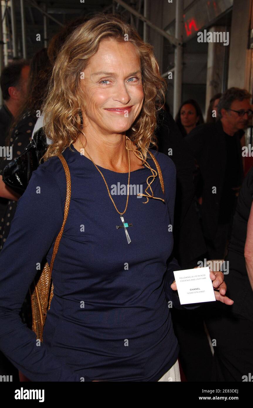 Actress Lauren Hutton receives her ticket for the Chanel and ...
