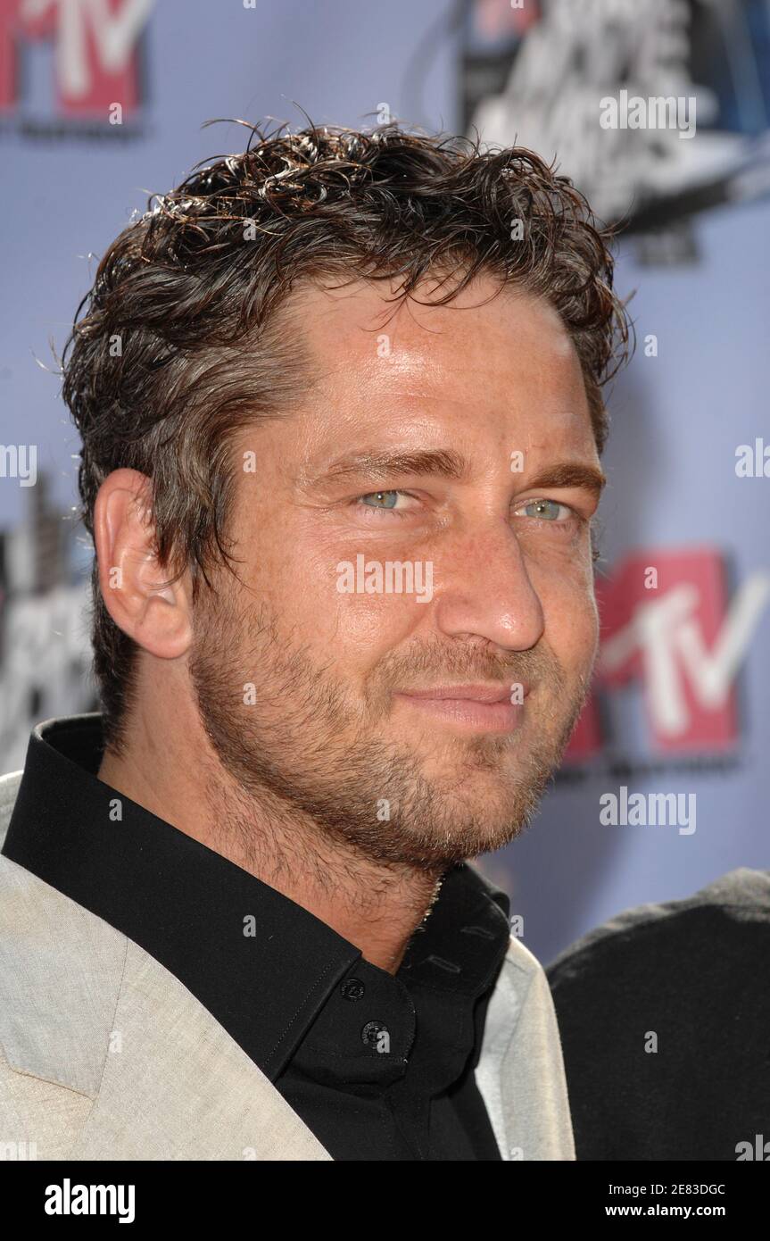 Gerard Butler attends the 2007 MTV Movie Awards at the Gibson ...
