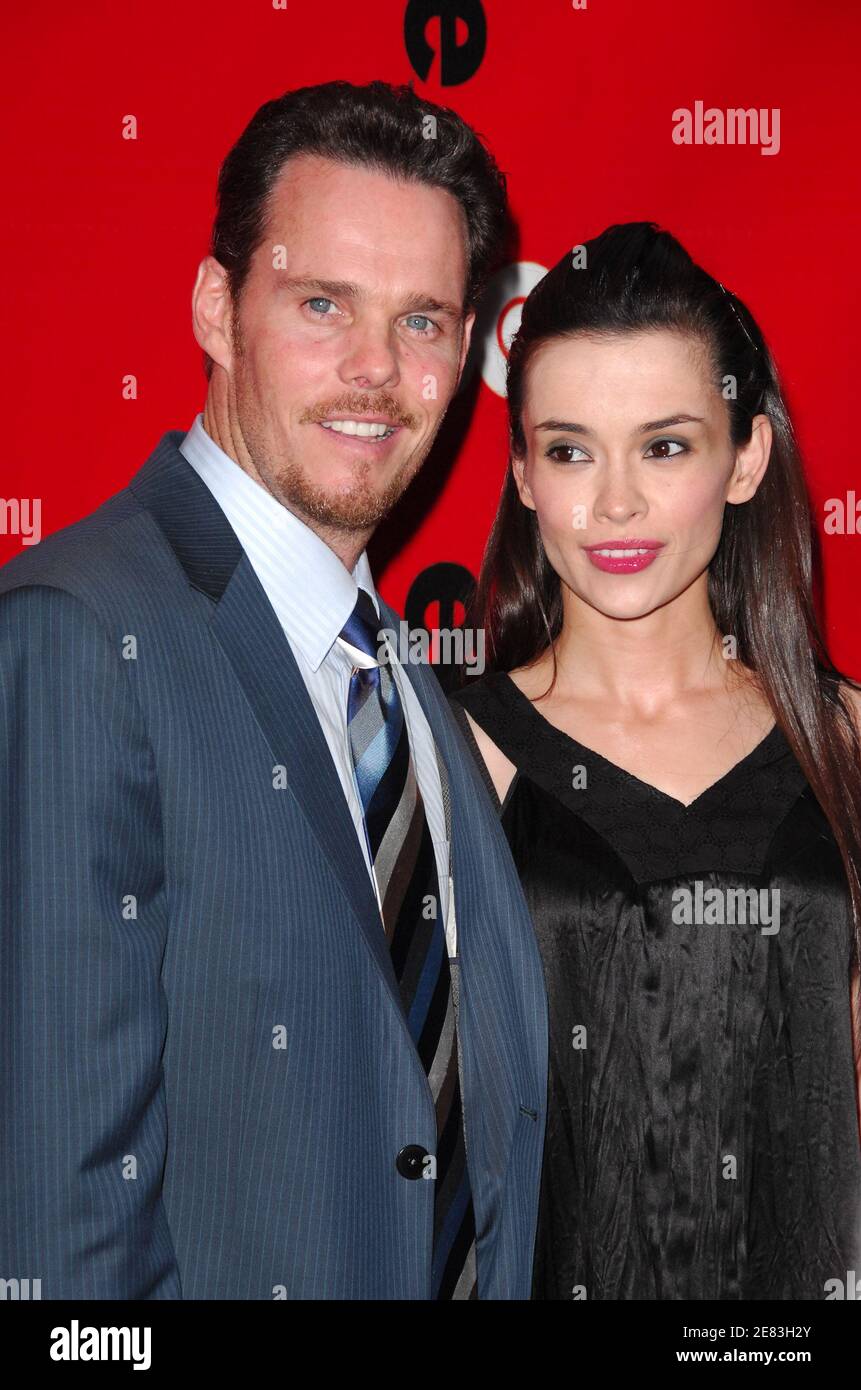 Kevin dillon and wife hi-res stock photography and images - Alamy