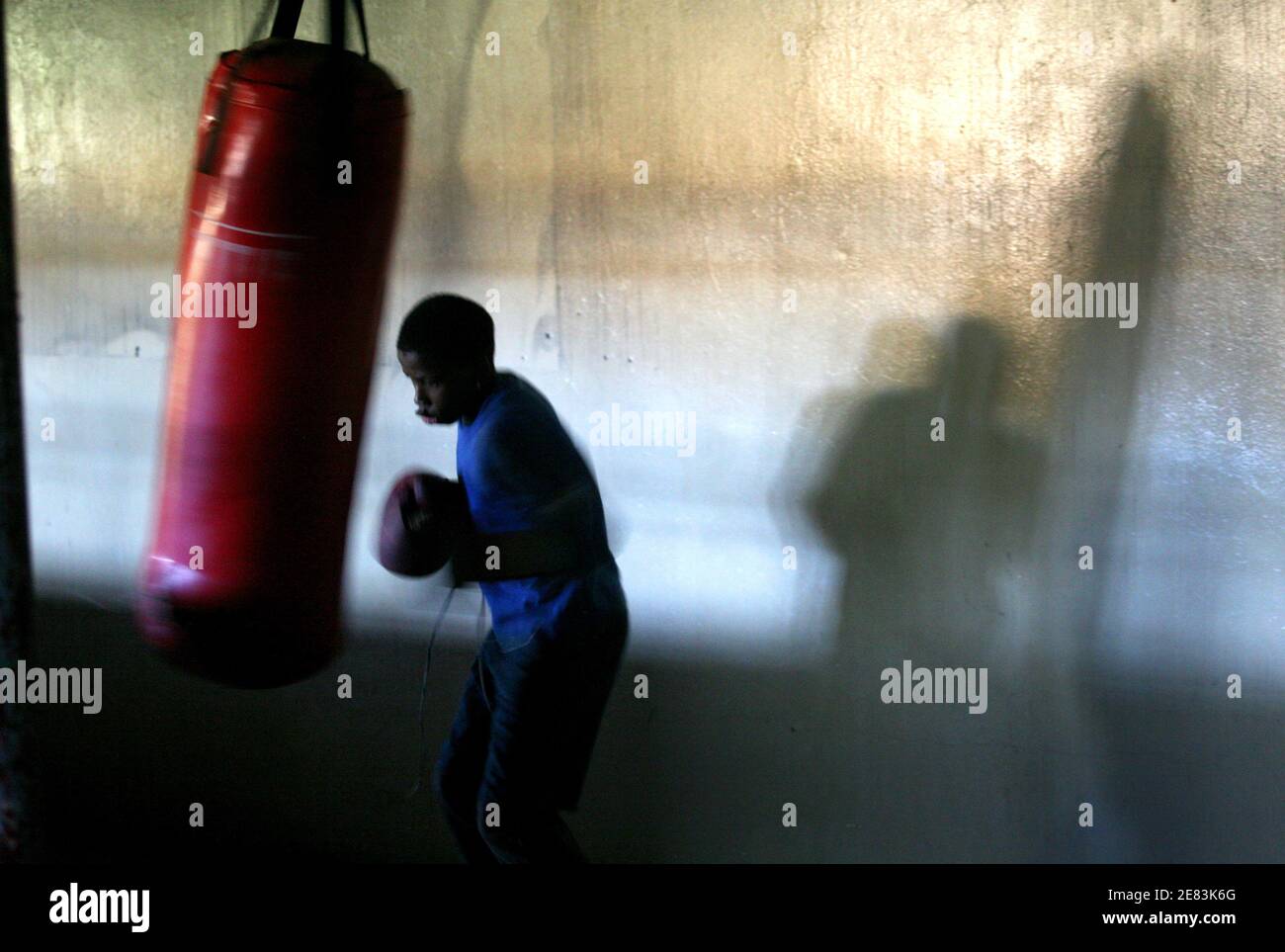 Boxing and 10 years hi-res stock photography and images - Alamy