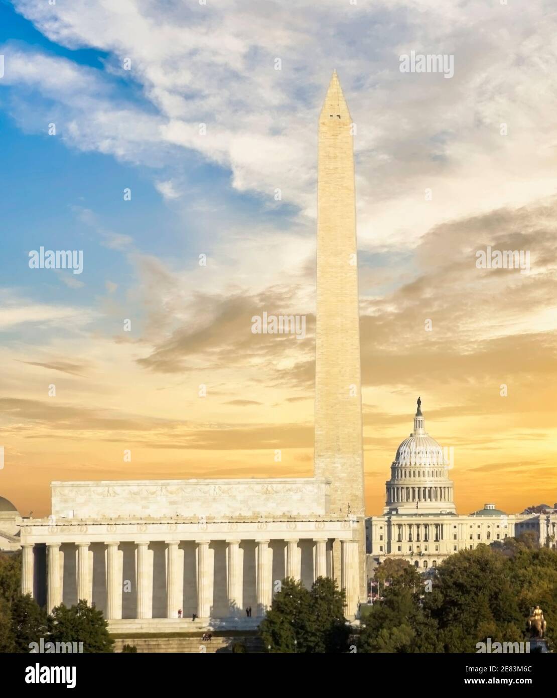 Washington DC skyline including Lincoln Memorial, Washington Monument ...