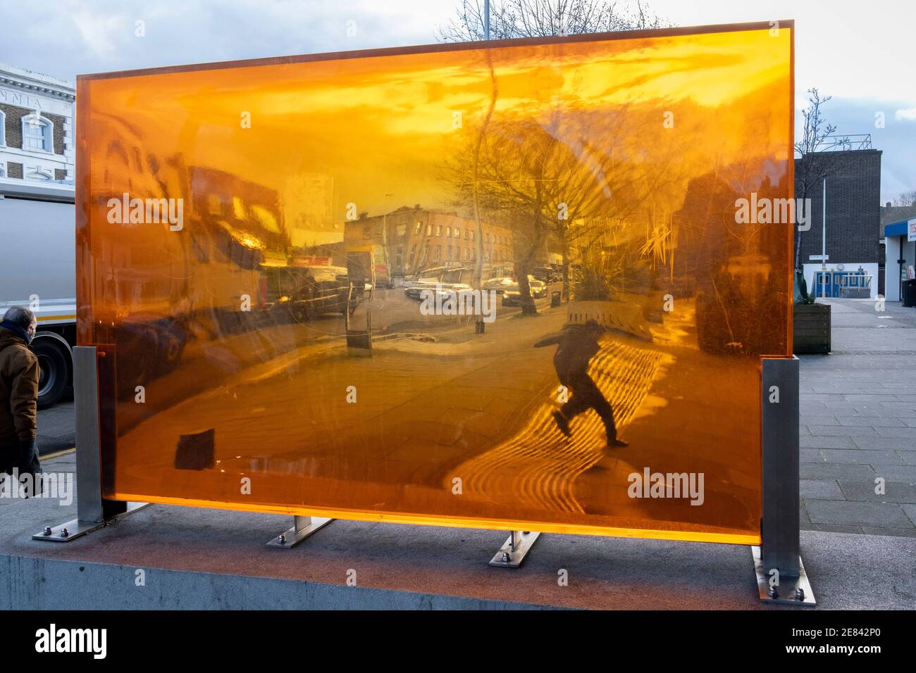 Concave prism hi-res stock photography and images - Alamy