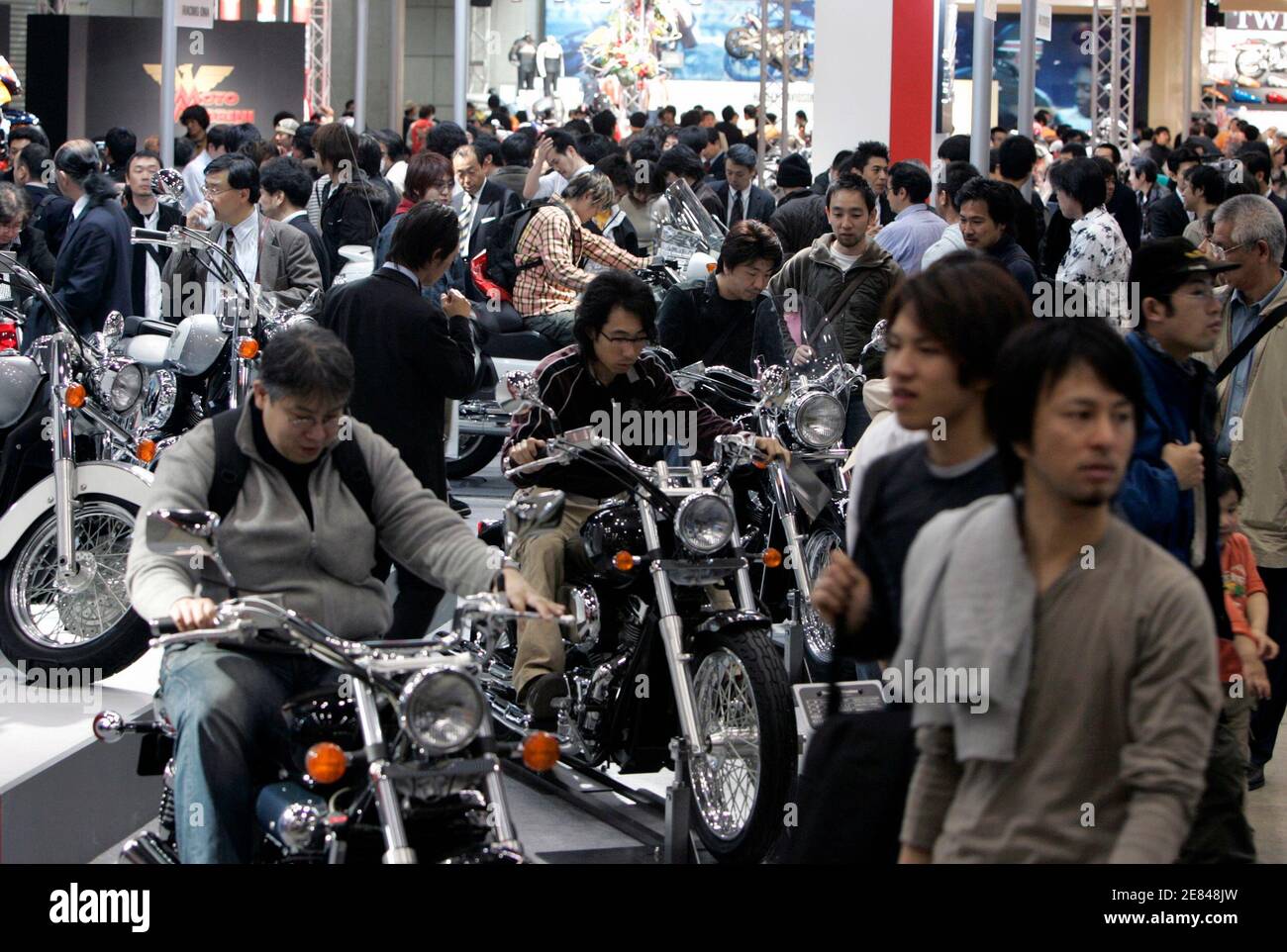 Tokyo motorcycle show hi-res stock photography and images - Alamy