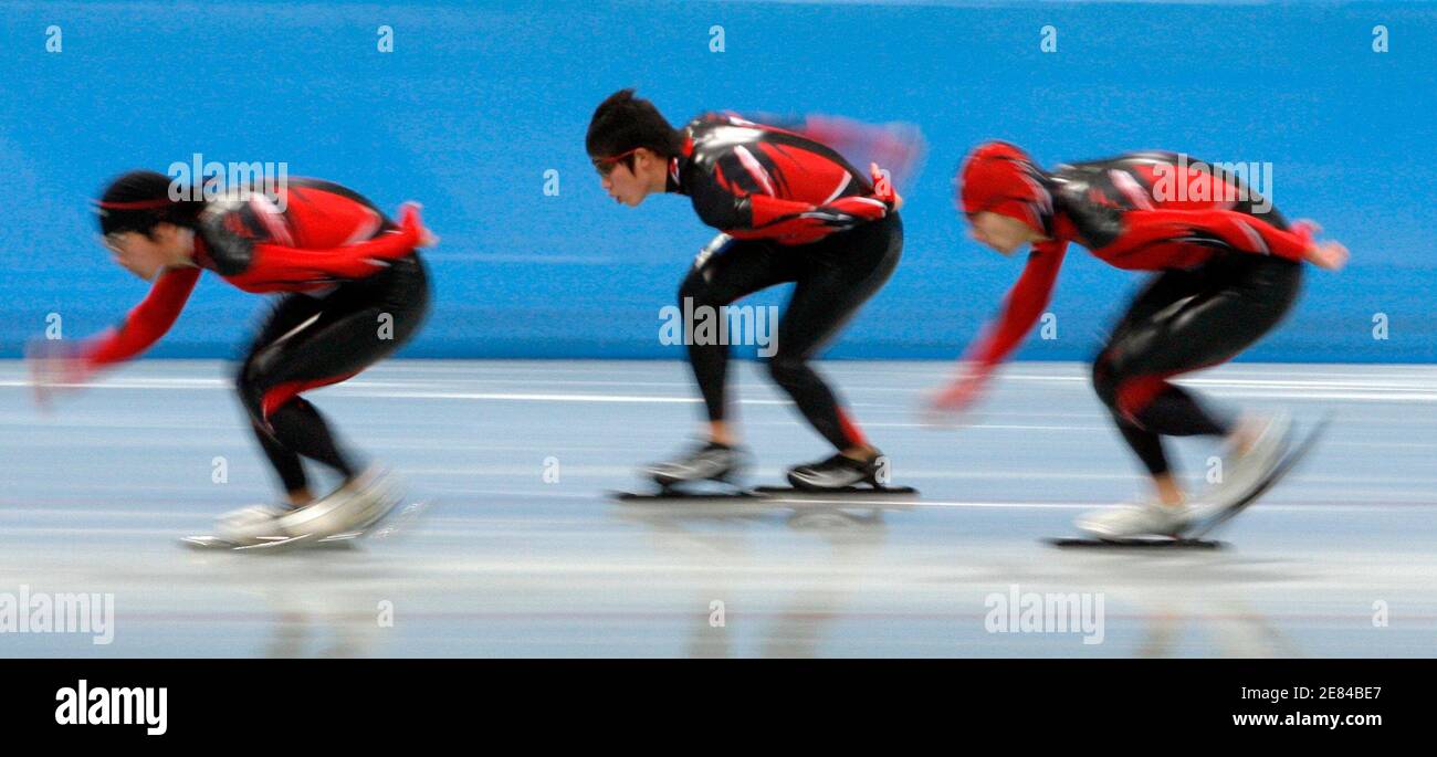 Japanese speed skaters practice hi-res stock photography and images - Alamy