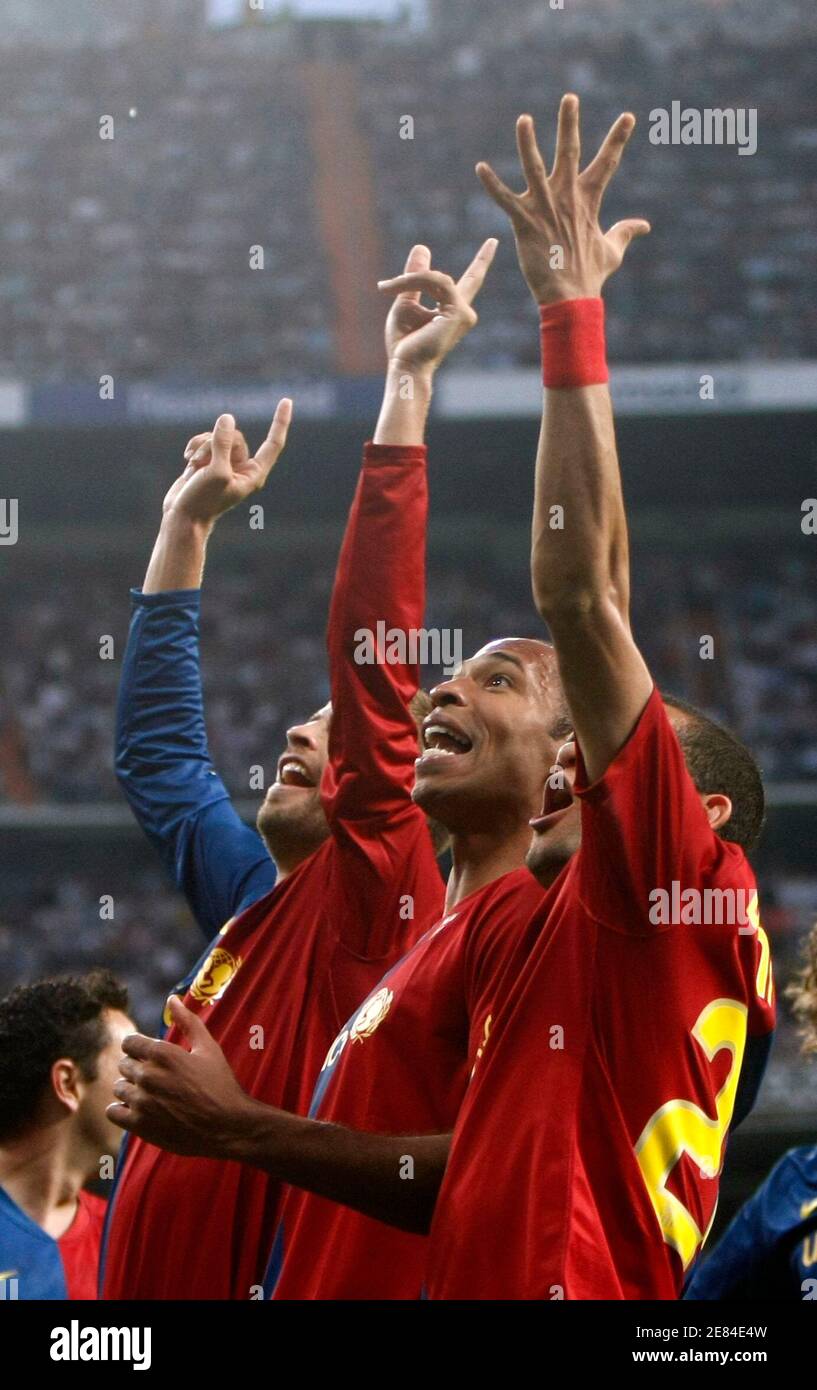 Santiago bernabeu thierry henry hi-res stock photography and images - Alamy