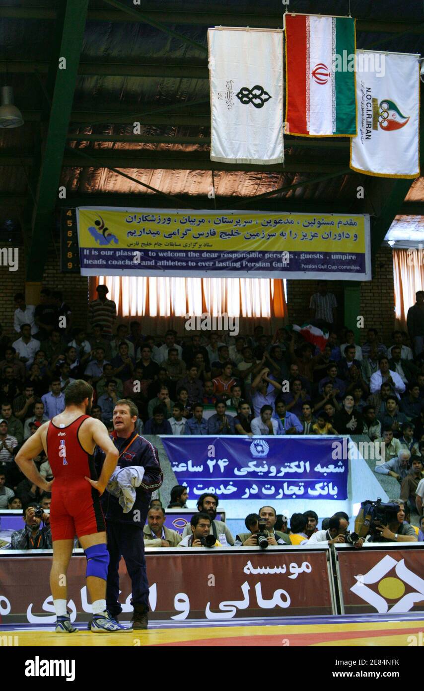 Bandar abbas port hi-res stock photography and images - Alamy