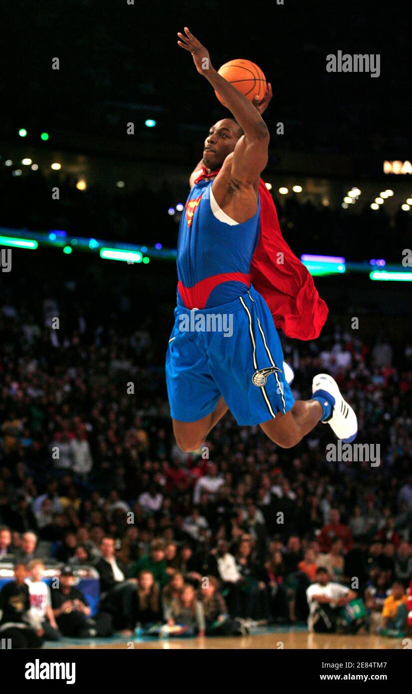 Dwight howard orlando dunk hi-res stock photography and images - Alamy