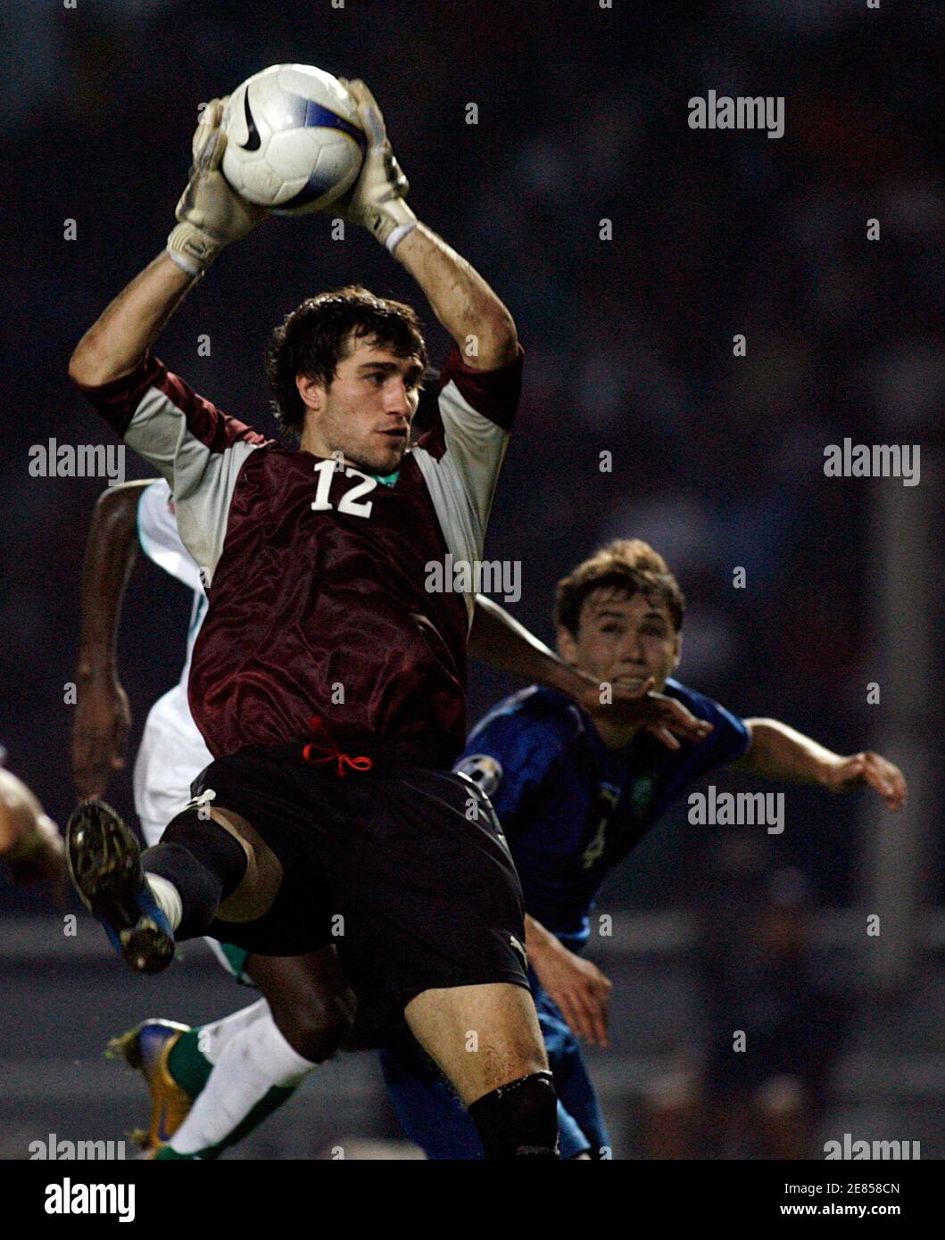 The uzbekistan goalkeeper hi-res stock photography and images - Alamy