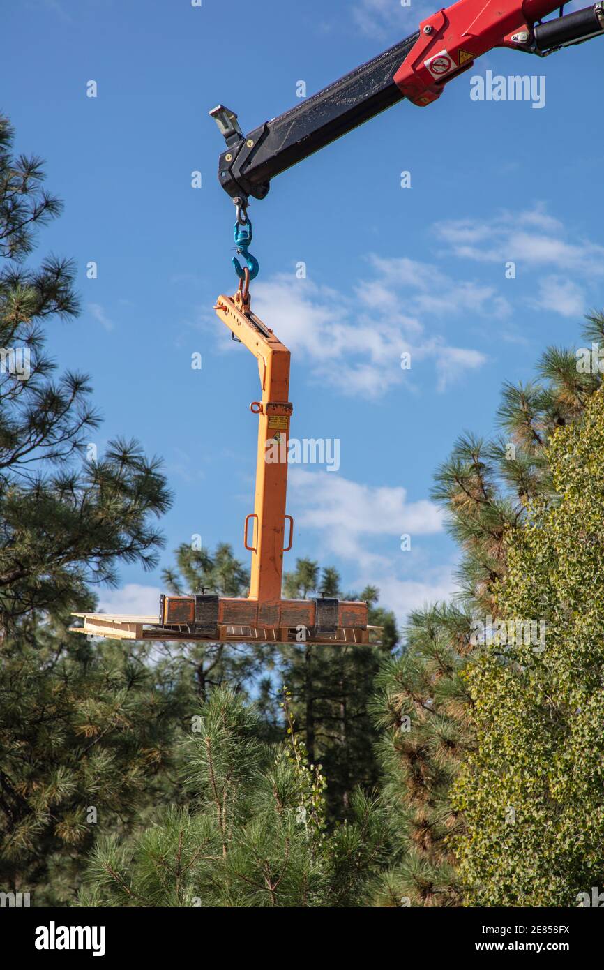Boom crane hi-res stock photography and images - Alamy