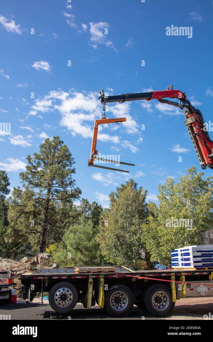 Boom crane hi-res stock photography and images - Alamy