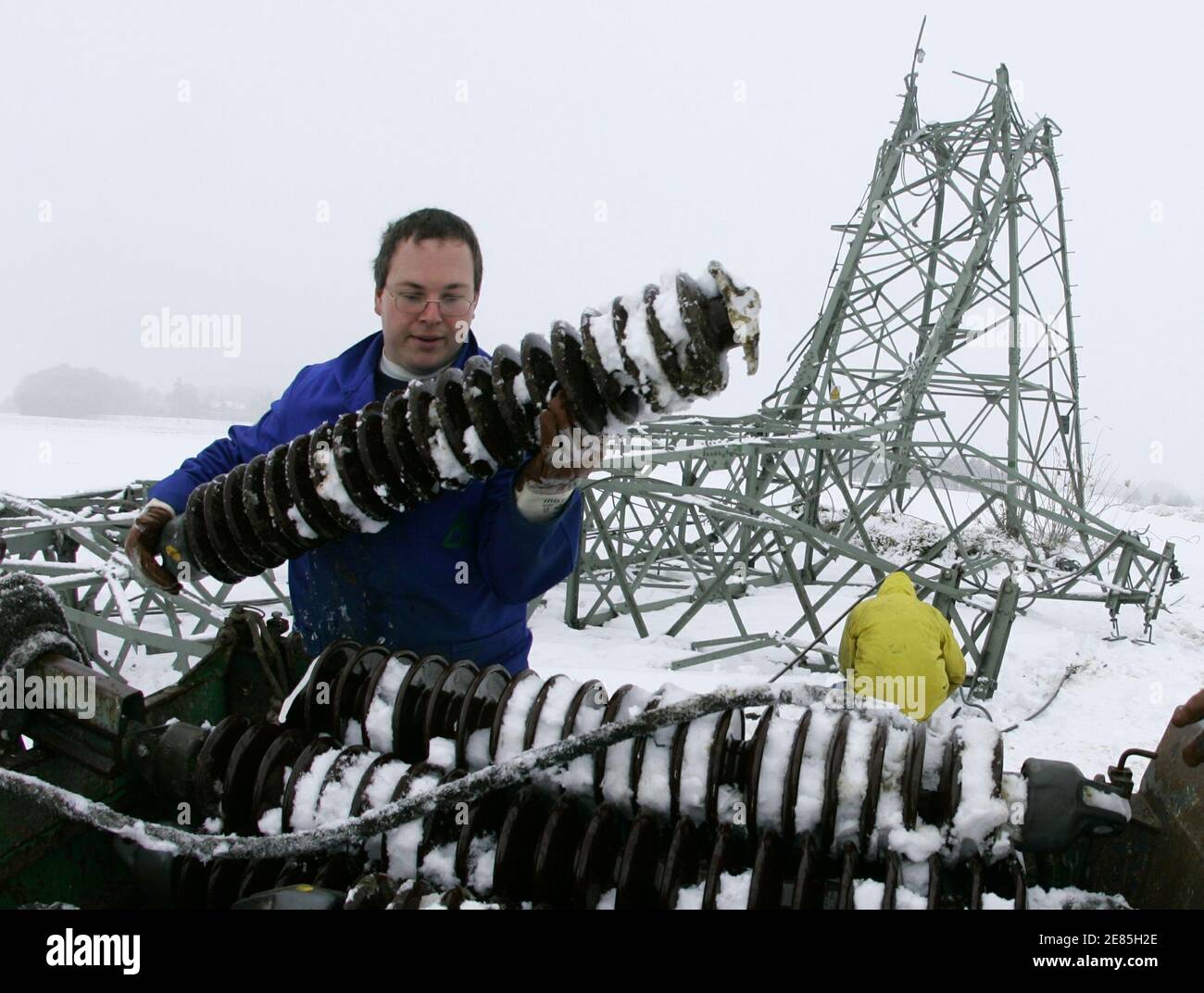 Destroyed pylon hi-res stock photography and images - Alamy