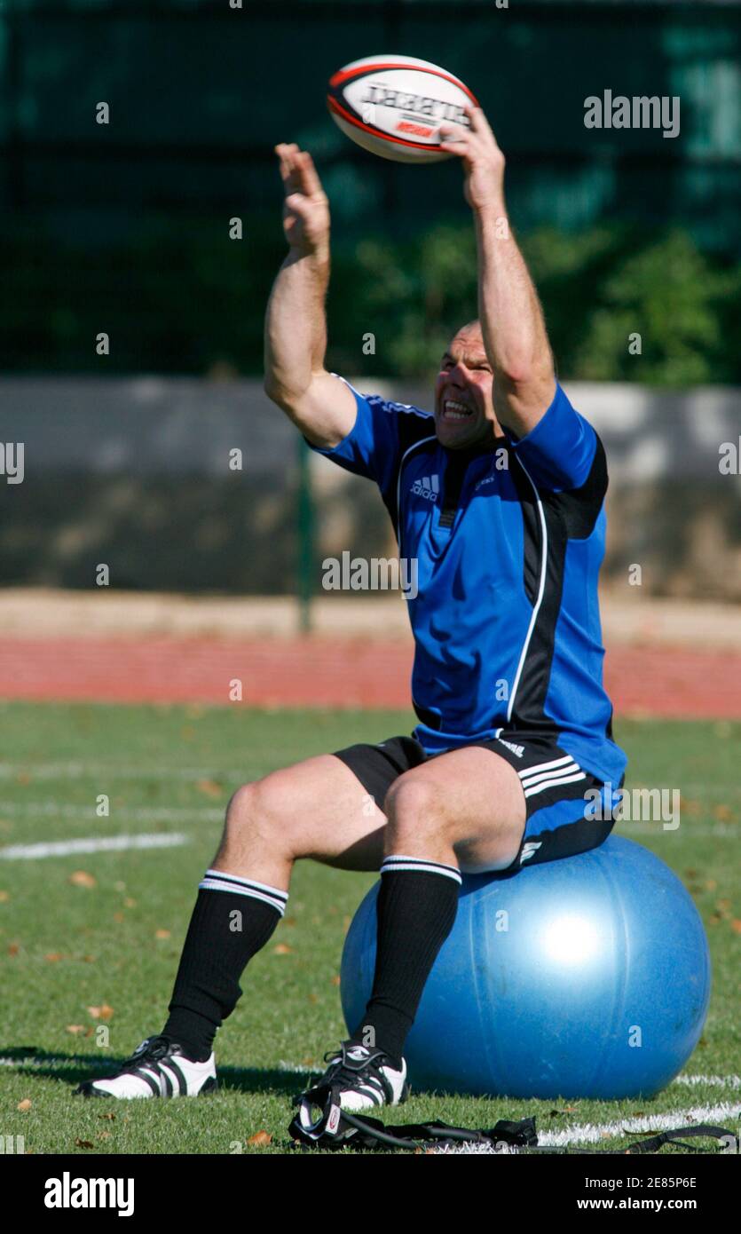 New zealands anton oliver hi-res stock photography and images - Alamy