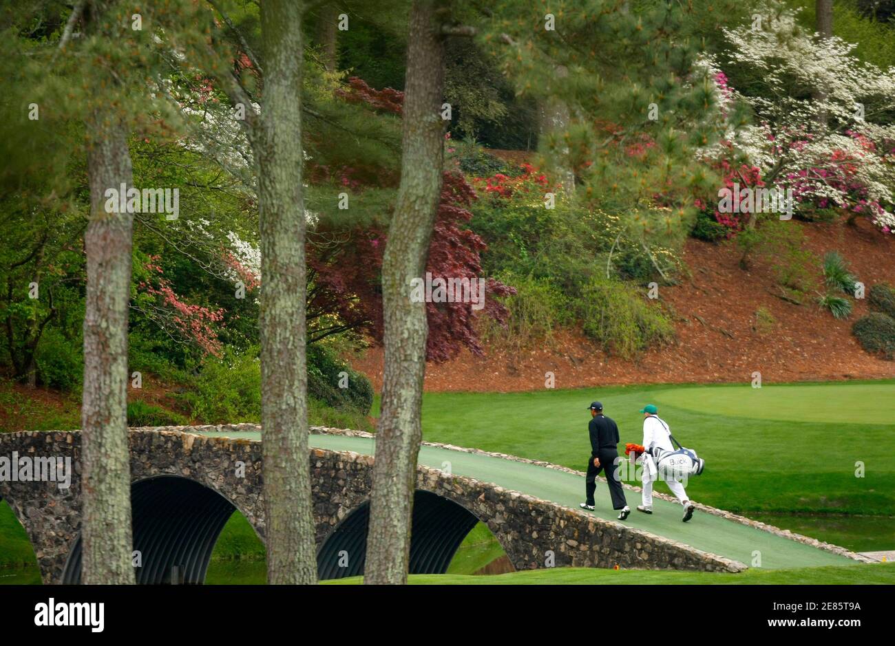 Augusta golf bridge hi-res stock photography and images - Alamy