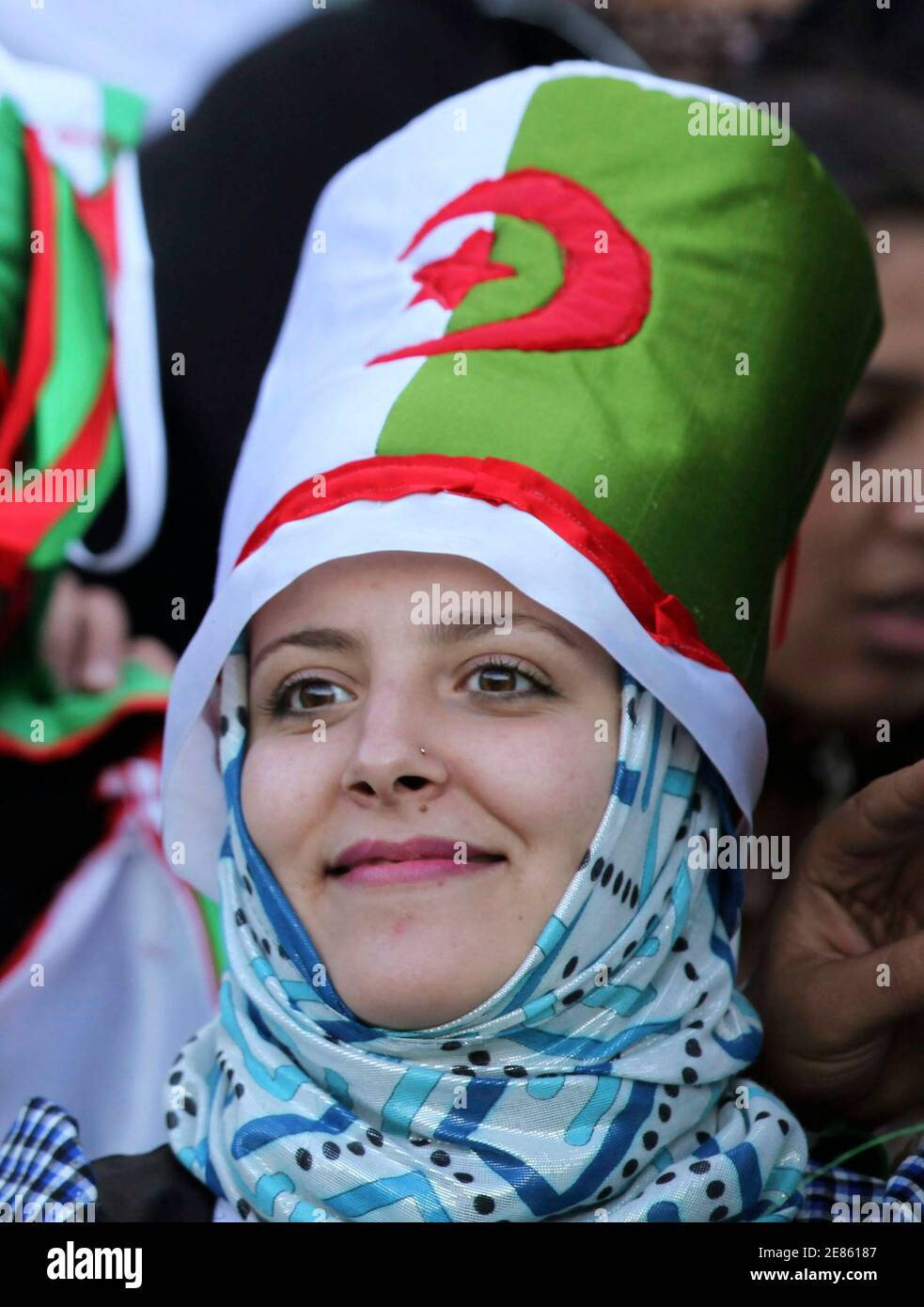Algeria fans in stands hi-res stock photography and images - Alamy