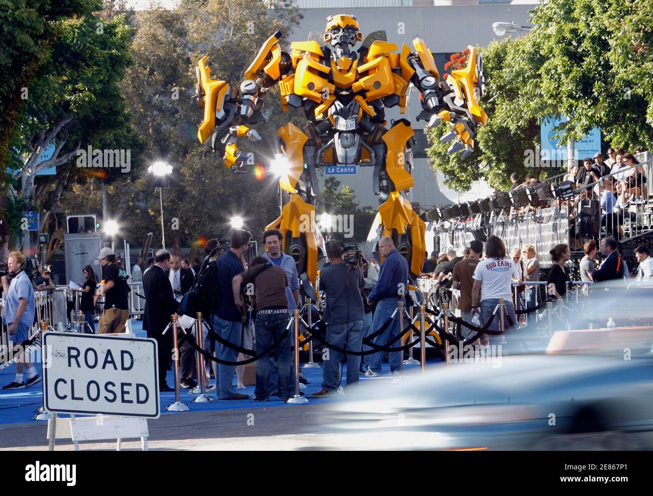 Transformers 3 hi-res stock photography and images - Alamy