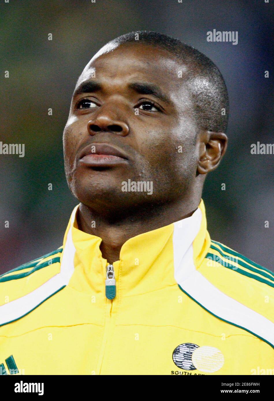 South africas aaron mokoena hi-res stock photography and images - Alamy