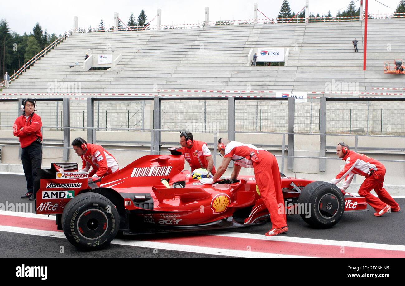 Ferrari formula one pit crew hi-res stock photography and images - Alamy