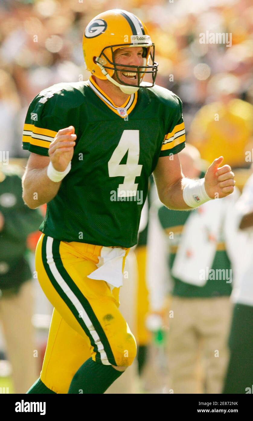 Brett favre packers hi-res stock photography and images - Alamy