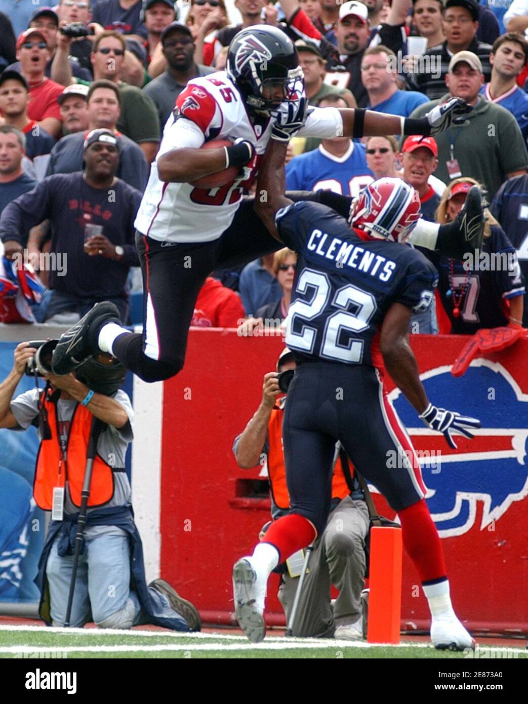 Buffalo bills hurdles hi-res stock photography and images - Alamy