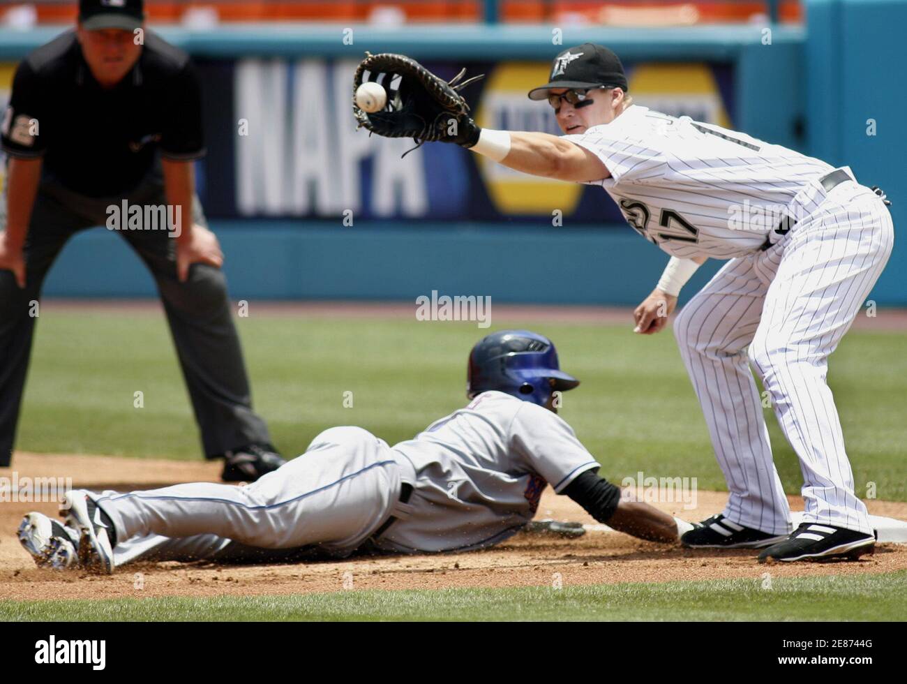 Mike jacobs hi-res stock photography and images - Alamy