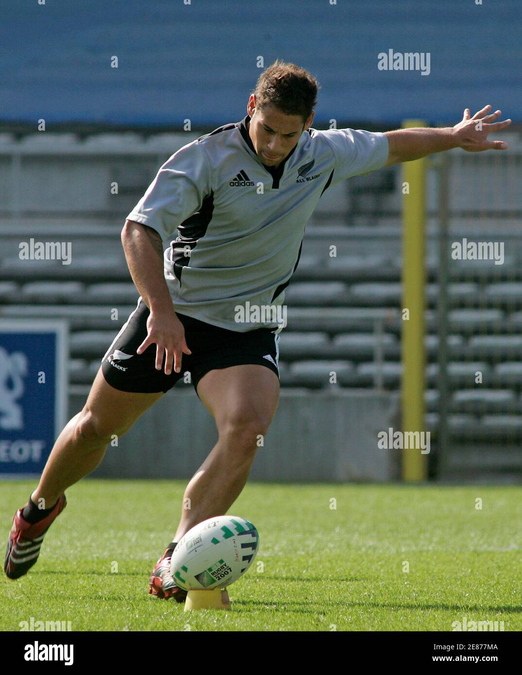 New zealands luke mcalister hi-res stock photography and images - Alamy