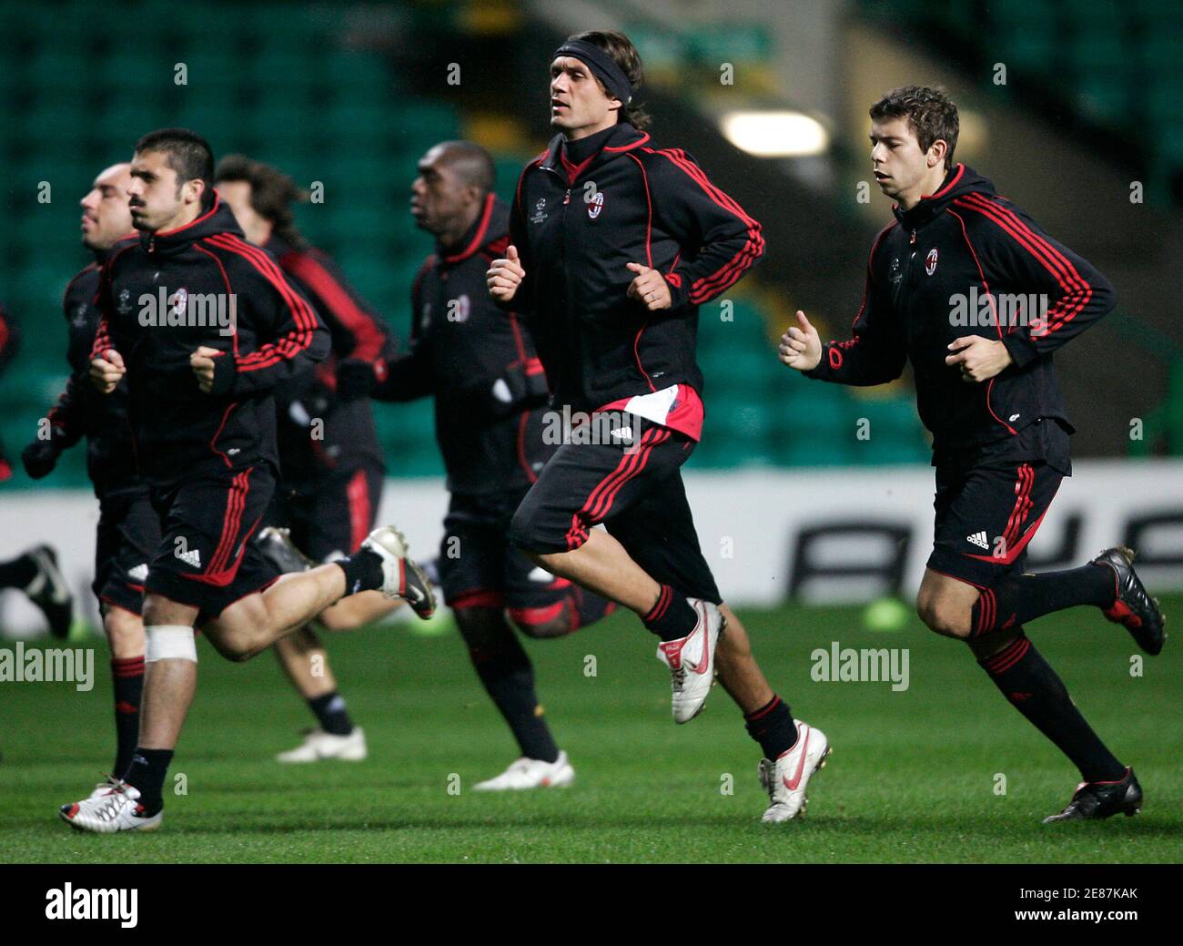 Maldini ac milan 2007 hi-res stock photography and images - Alamy