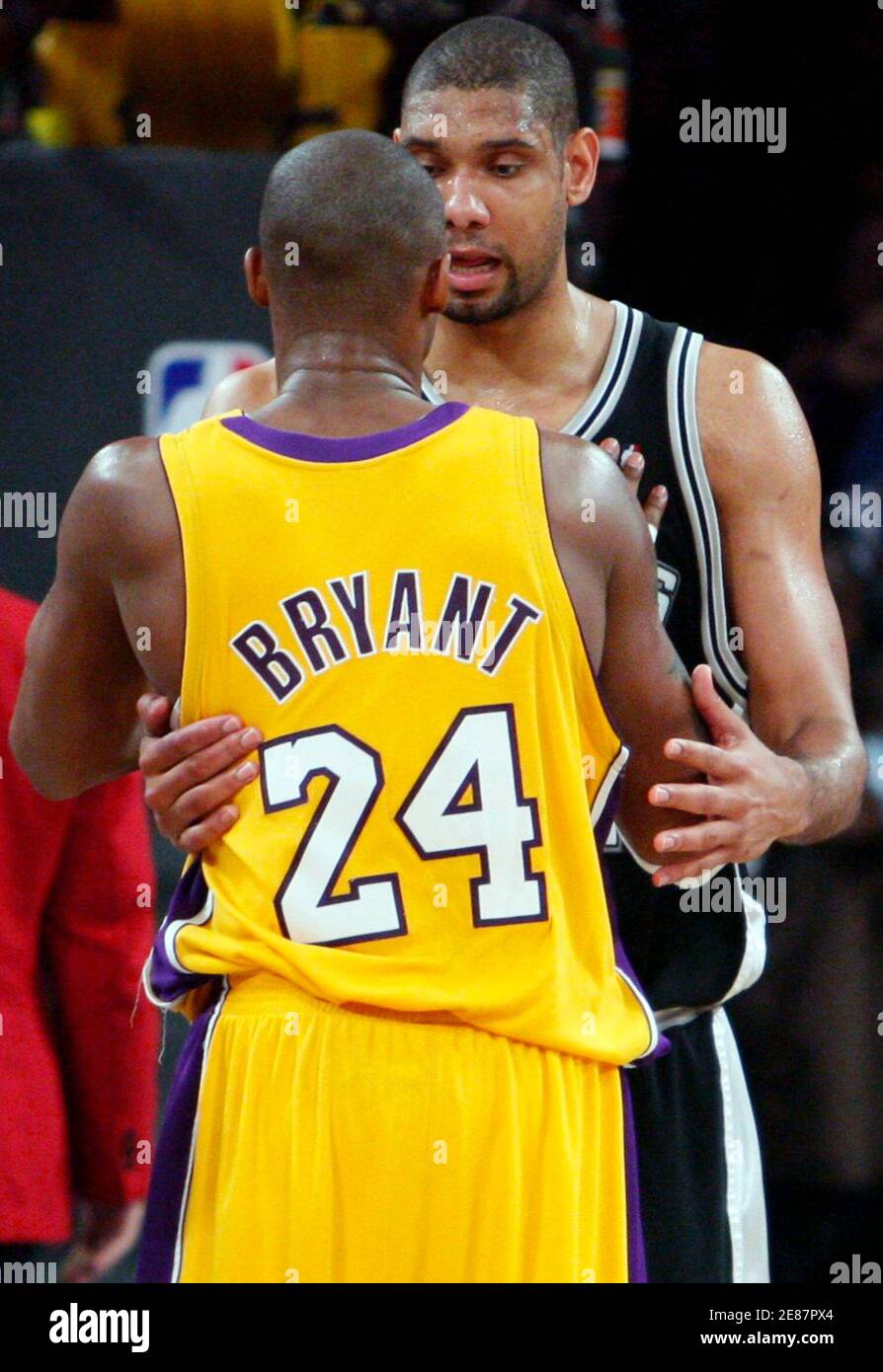 Tim duncan spurs win hi-res stock photography and images - Alamy