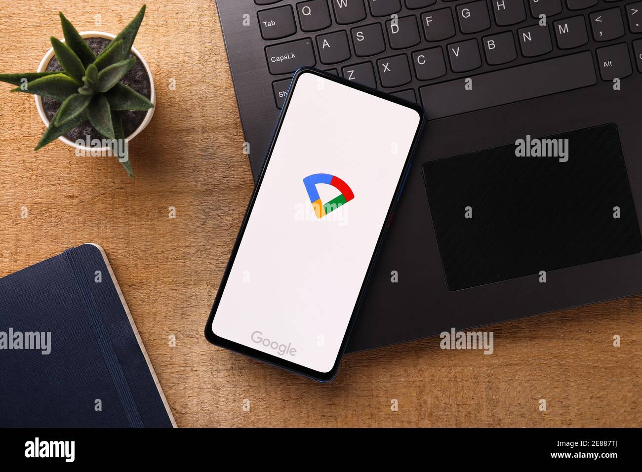 Google wifi logo hi-res stock photography and images - Alamy