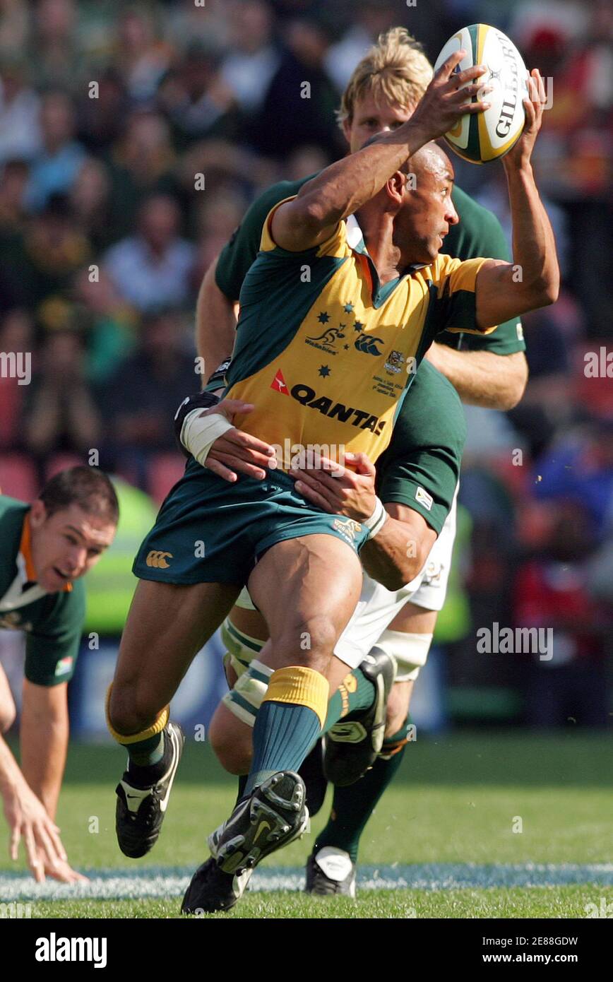 George gregan wallabies hi-res stock photography and images - Alamy